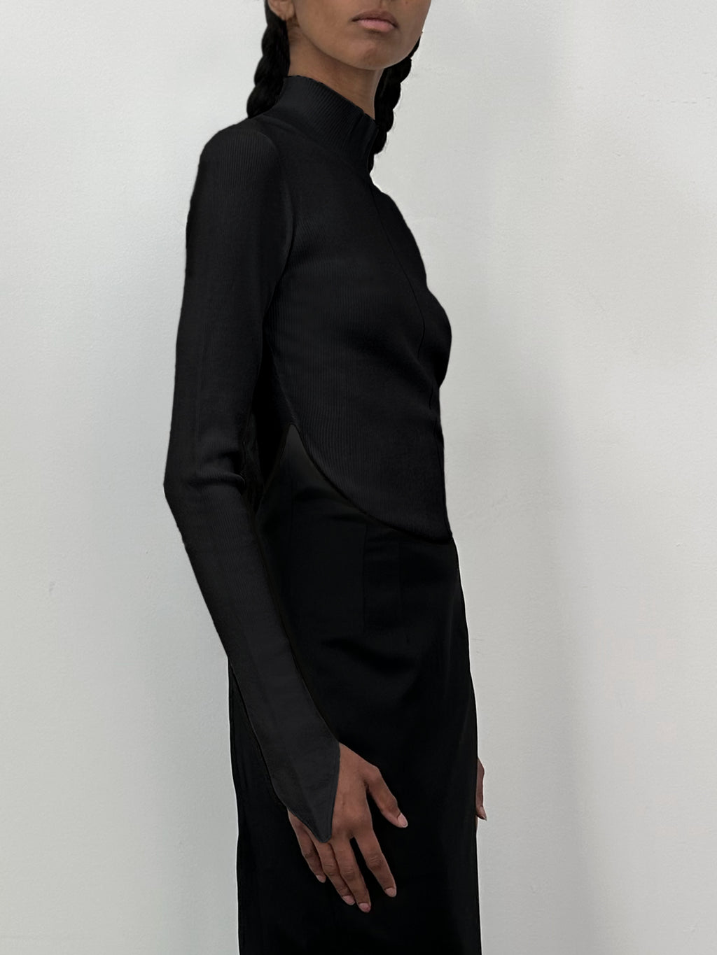 ANGULAR RIBBED-KNIT MOCK NECK TOP - BLACK – GRACE LING