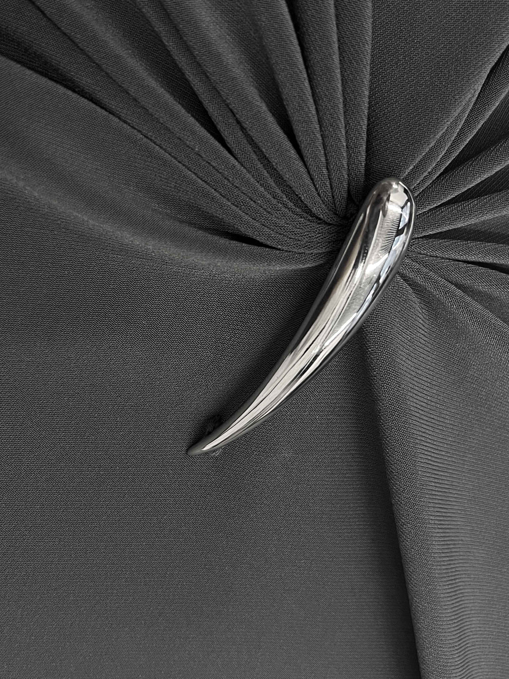 CLAW LONG SLEEVE TOP - GREY – GRACE LING