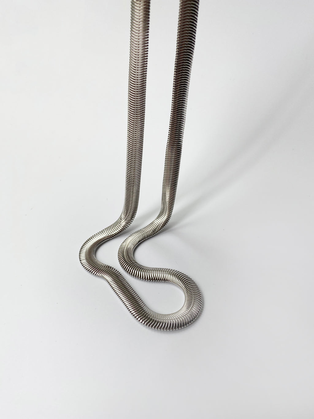 LIQUID BONE NECKLACE – GRACE LING